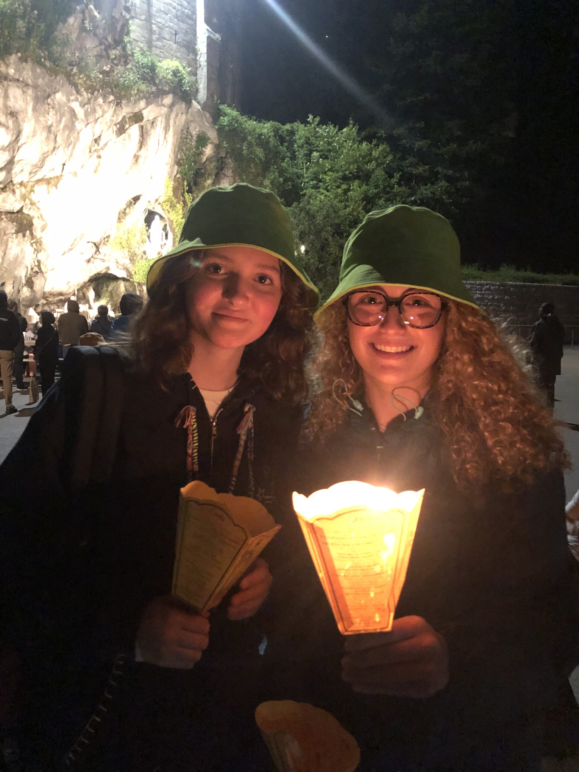 Pèlerinage diocésain à Lourdes - Institution Saint-Joseph Tassin la ...