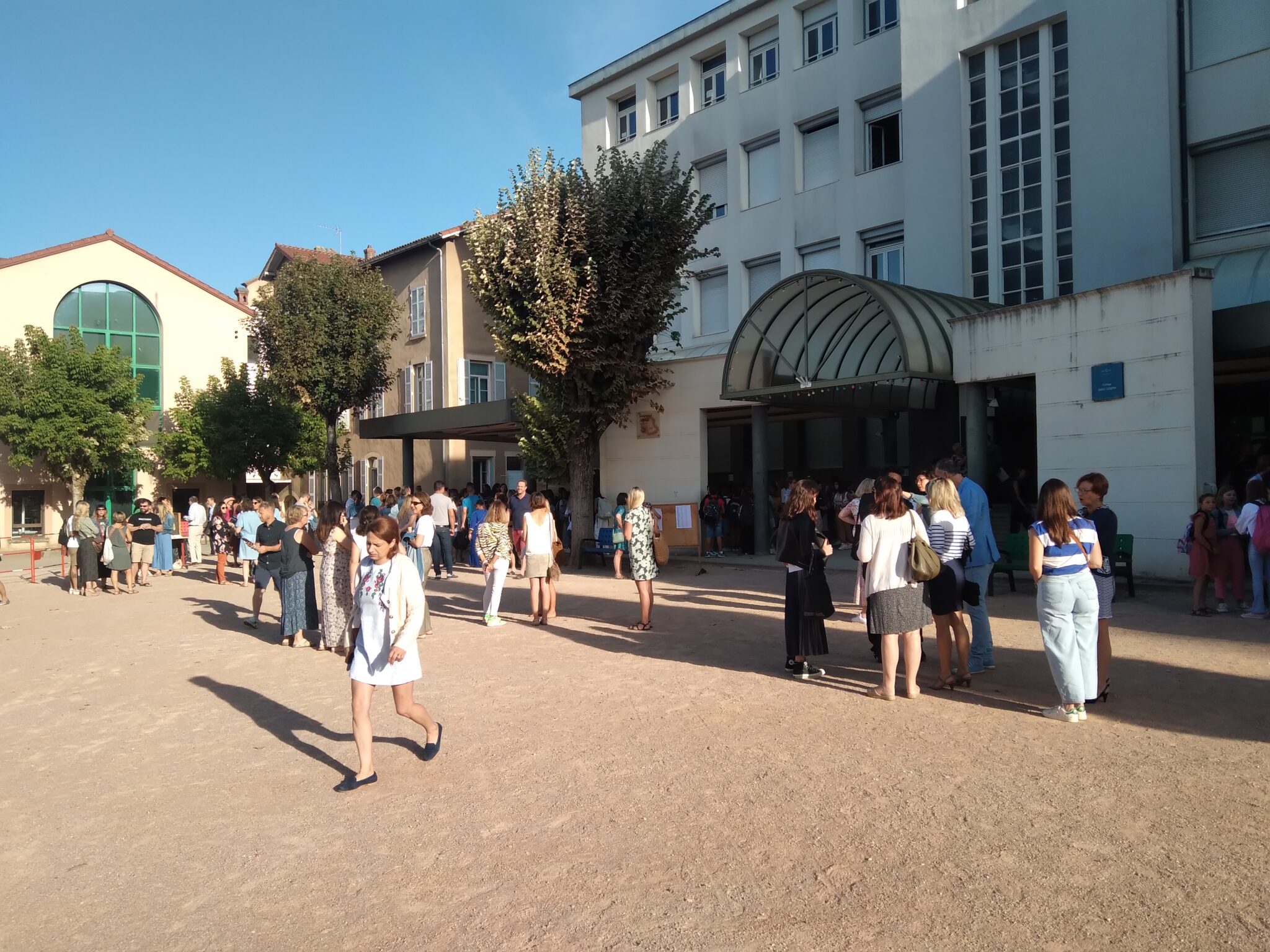 Bonne rentrée à tous ! - Institution Saint-Joseph Tassin la Demi Lune