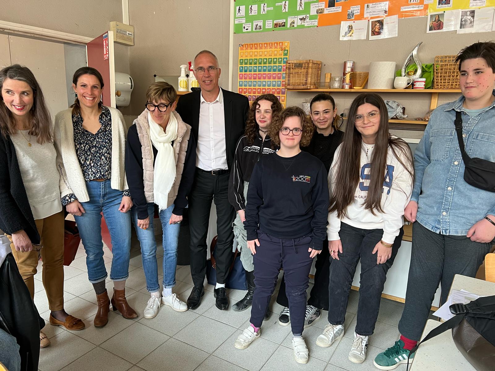 Journée Mondiale de la trisomie 21 - Institution Saint-Joseph Tassin la ...